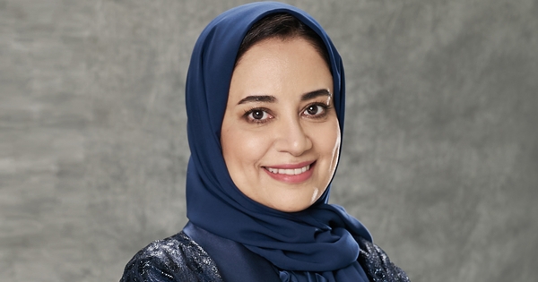 Marie Claire Arabia | H.E Dr. Mouza Al Shehhi: "أنتِ قويّة بعلمكِ ومثابرتكِ